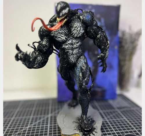 Фигурка Venom