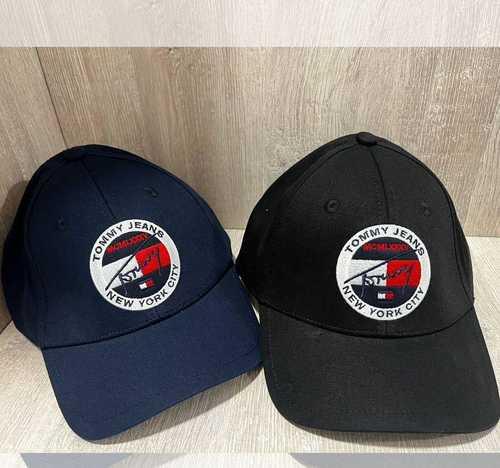 Tommy hilfiger кепка