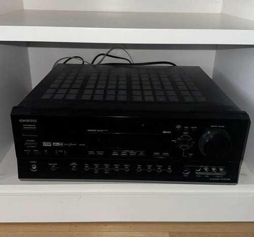 Ресивер Onkyo TX-SR700E