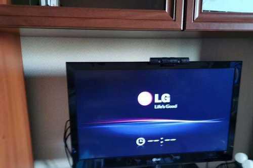 Телевизор LG 32дюйма smart TV