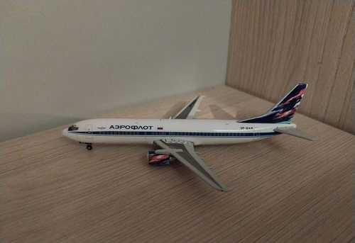 Модель самолета 737-400 Аэрофлот 1:400