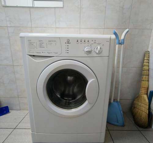Стиральная машина indesit 5кг 1000об/м