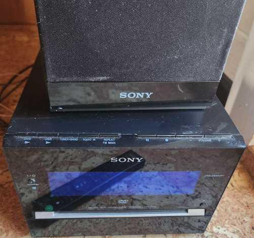 Музыкальный центр sony hcd-dh3 с 2мя колонками