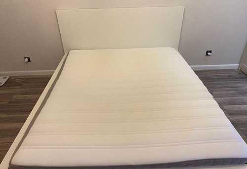 Кровать двухспальняя с матарасом 160*200