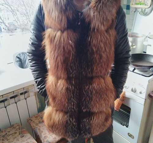 Жилет из натуральной кожи чернобурка