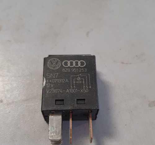 Реле 395 Audi Q7