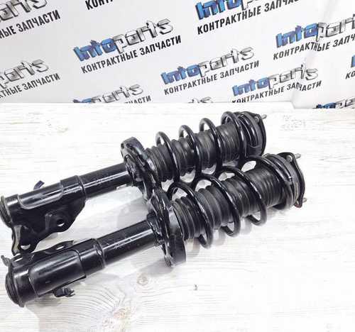 Стойки подвески передние Honda Civic 8 4D 1.8 R18A