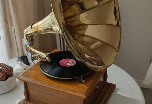 Граммофон His Masters Voice