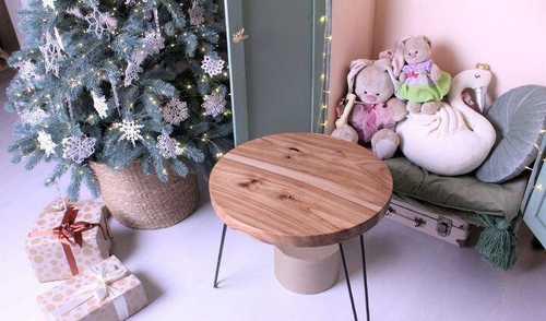 Журнальный круглый столик из дерева
