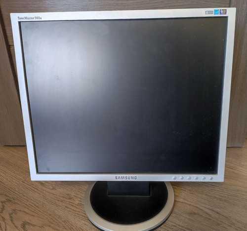 Монитор Samsung syncmaster 940n 19"