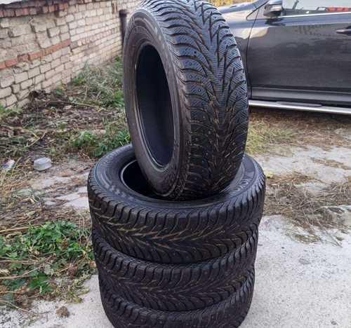 Yokohama Ice Guard IG35 215/65 R16 102T