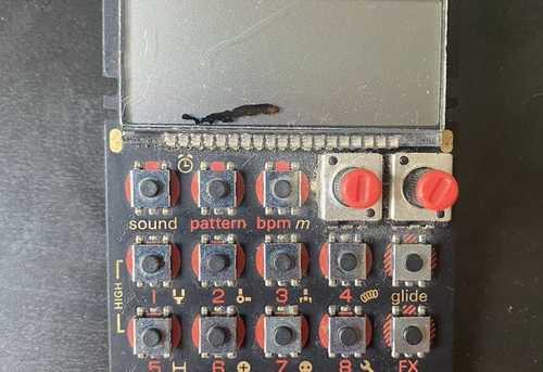 Teenage engineering PO-28 robot