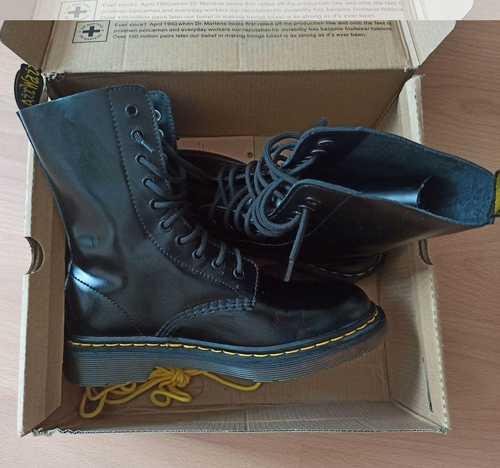 Ботинки Dr Martens черные демисезонные