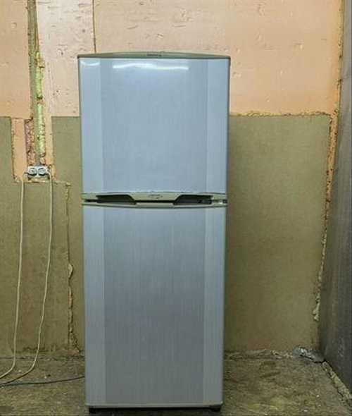 Компактный холодильник