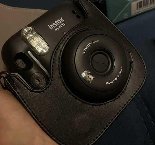 Полароид Instax mini 11 с чехлом-сумкой