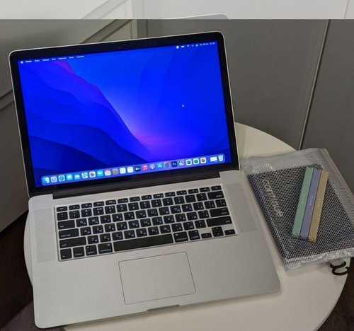 MacBook Pro 15 (i7, 16gb, 250gb)