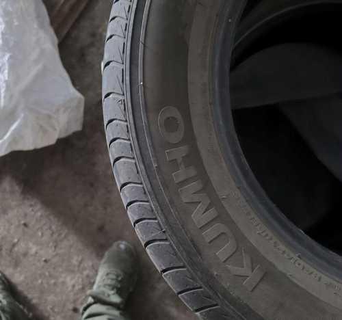 Kumho Ecsta 711 205/65 R16