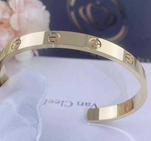 Золотой браслет Cartier Love