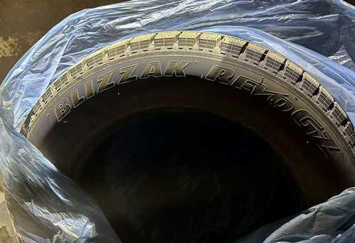 Bridgestone Blizzak Revo GZ 205/65 R16