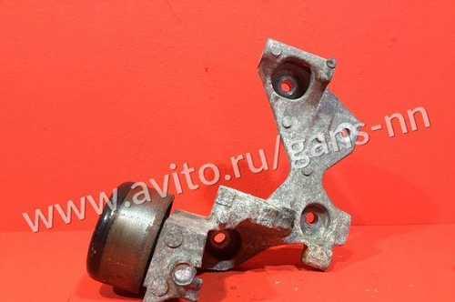 Кронштейн генератора Nissan Tiida C11 седан HR16DE