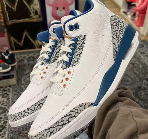 Air Jordan 3 Retro UNC