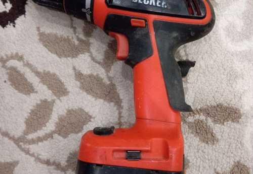 Шуруповерт black decker