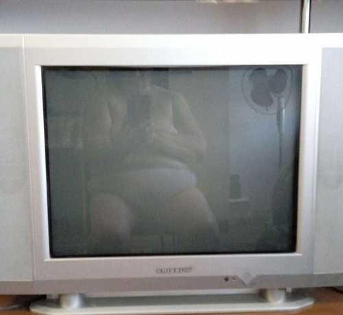 Телевизор на запчасти erisson
