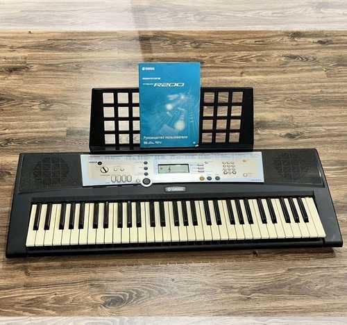 Синтезатор yamaha psr r200