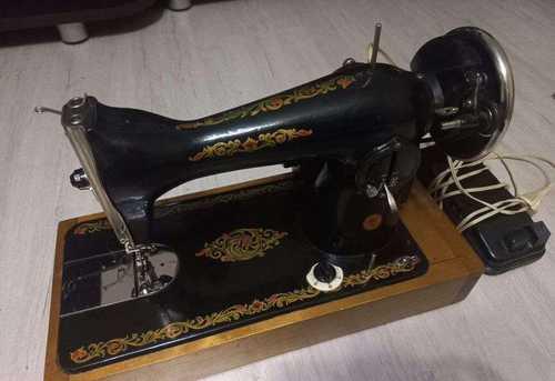 Швейная машинка Подольск 2м