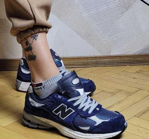 New balance 2002R