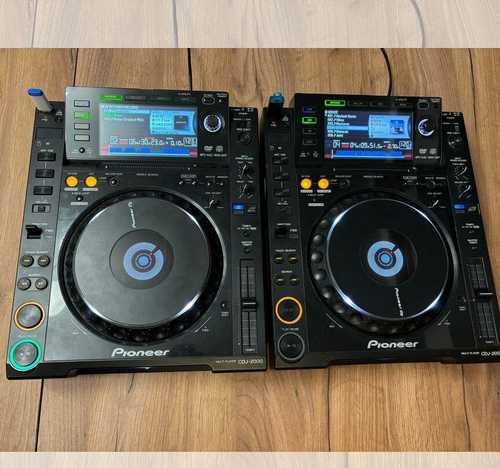 Pioneer CDJ 2000