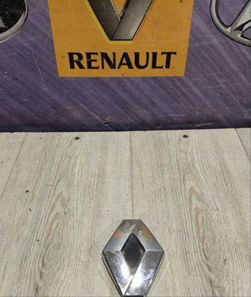 Фото значок renault