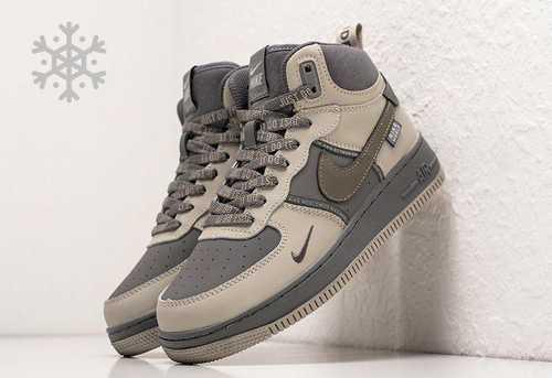 Зимние кроссовки Nike Air Force 1 Mid