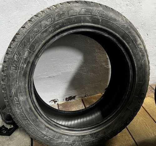 Goodyear Wrangler HP All Weather 255/55 R19 111H
