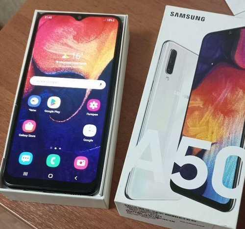 Samsung Galaxy A50, 4/64 ГБ