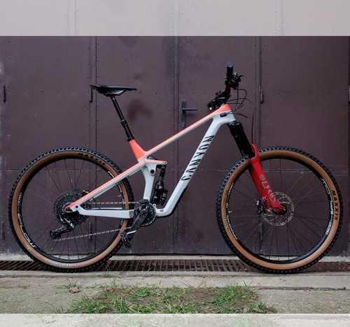 Горный велосипед Canyon Strive CF 9