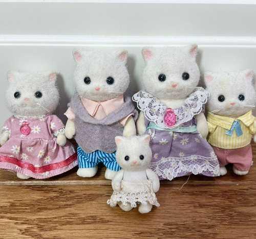 Sylvanian families семья персидских котов