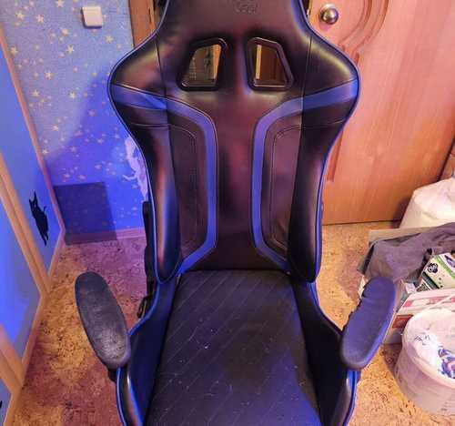 Игровой стул aerocool