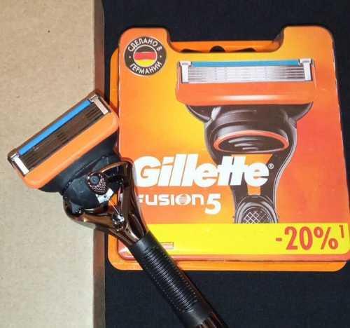 Набор для бритья Gillette Fusion