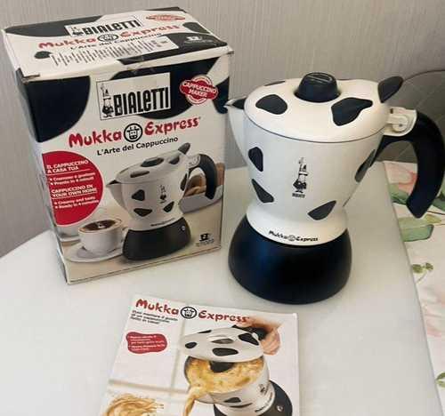 Гейзерная кофеварка bialetti mukka