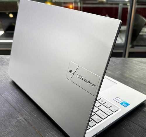 Новый ноутбук asus Vivobook 15 u5/8/512