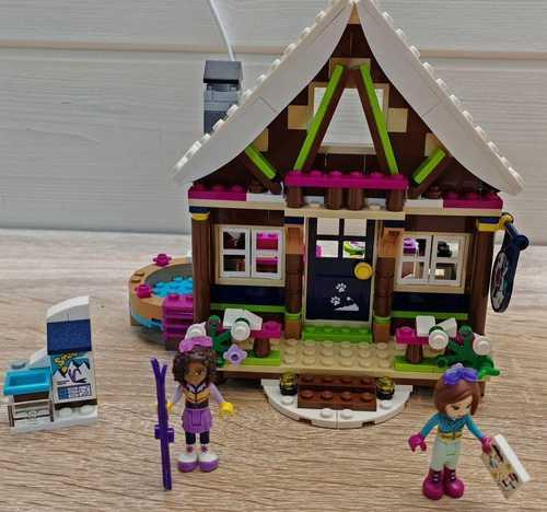 Lego friends 41323 шале и 41322 каток