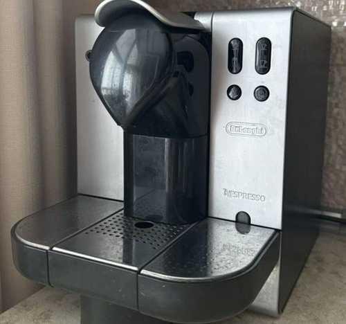 Кофемашина delonghi nespresso EN 680 M