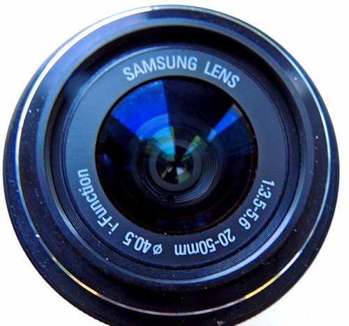 Samsung NX 20-50 mm f/ 3.5-5.6