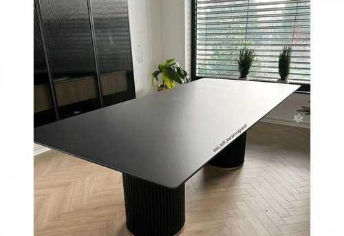 Дизайнерский стол из керамогранита