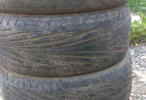 Goodyear Assurance TripleTred 215/55 R16