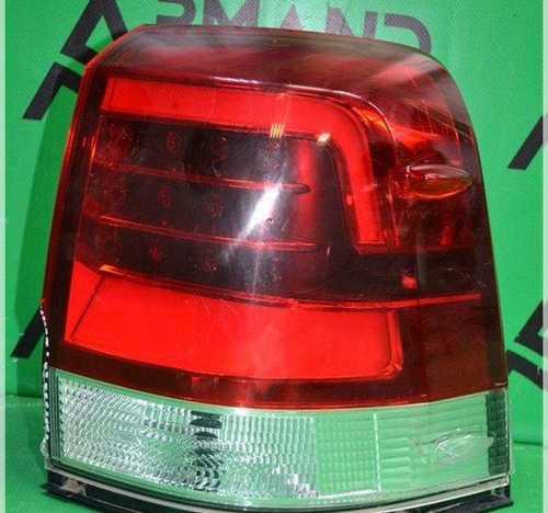 Фонарь внешний правый Toyota Land Cruiser 200