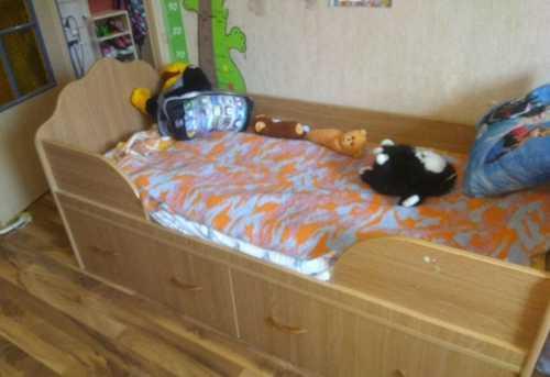 Детская подростковая кровать от 3-10лет с бортикам