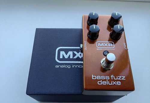 Гитарная педаль эффектов MXR bass fuzz deluxe