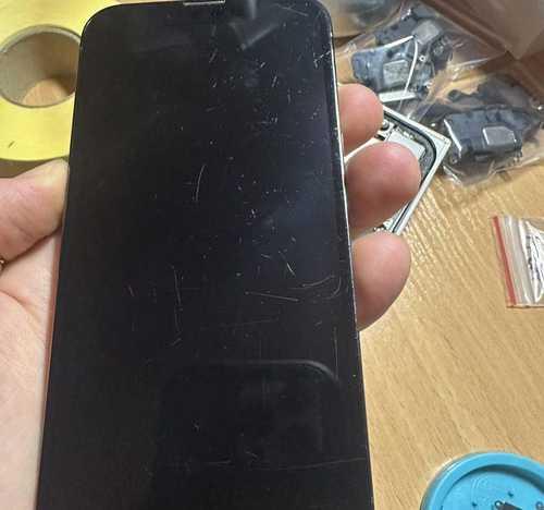 Снятый экран iPhone 13 pro, сост 7/10